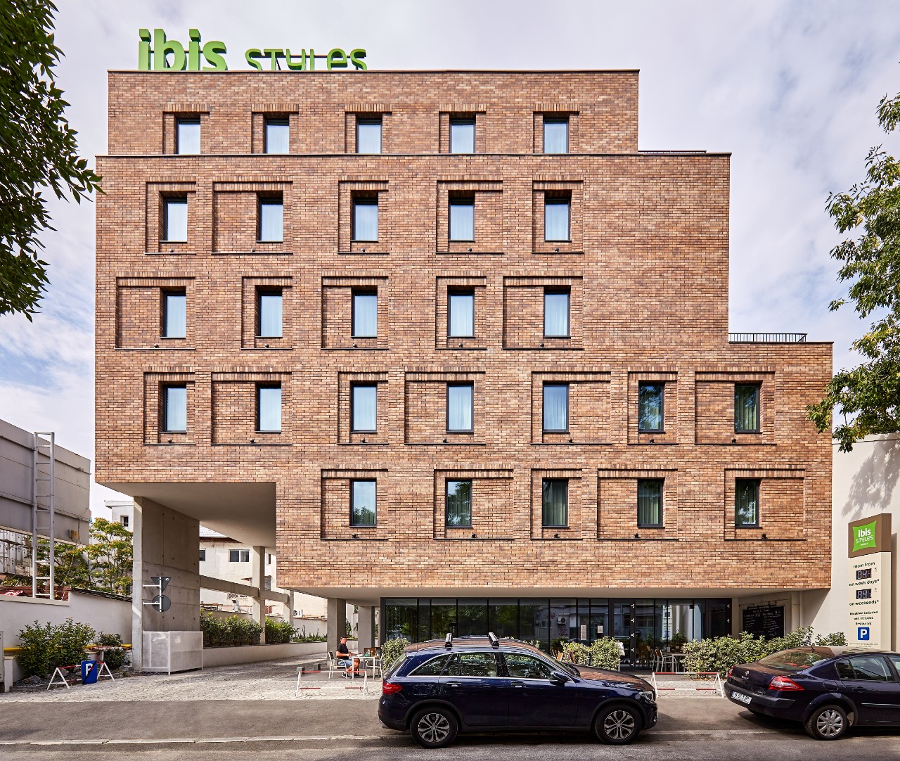 Ibis Styles Bucharest City Center Hotel | Guardian Glass