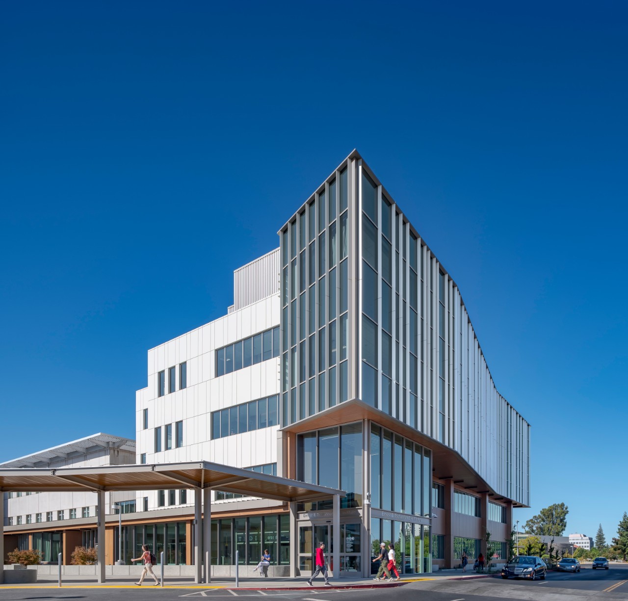 UC Davis Health Eye Center | Guardian Glass