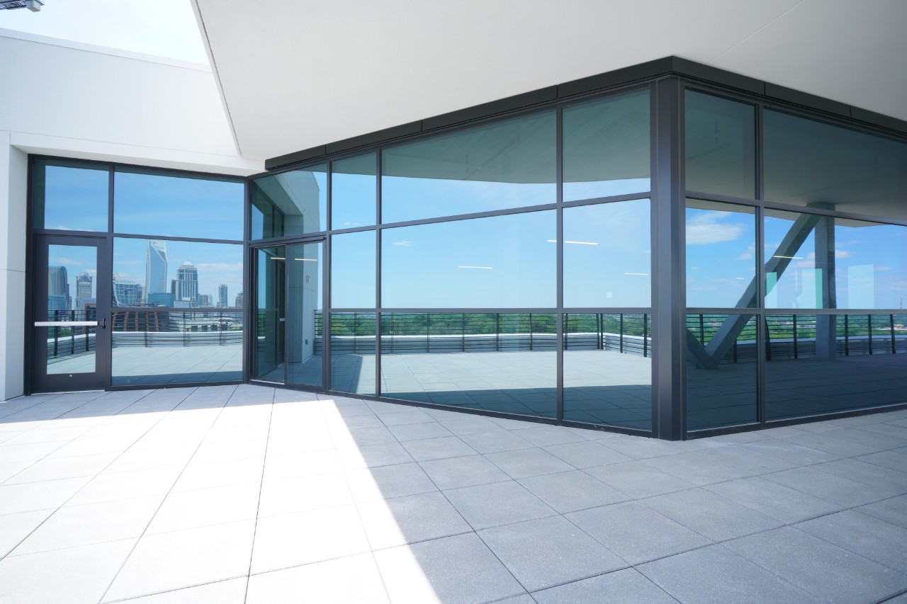 Reflective glass: What is it? Applications & Benefits | Guardian Glass